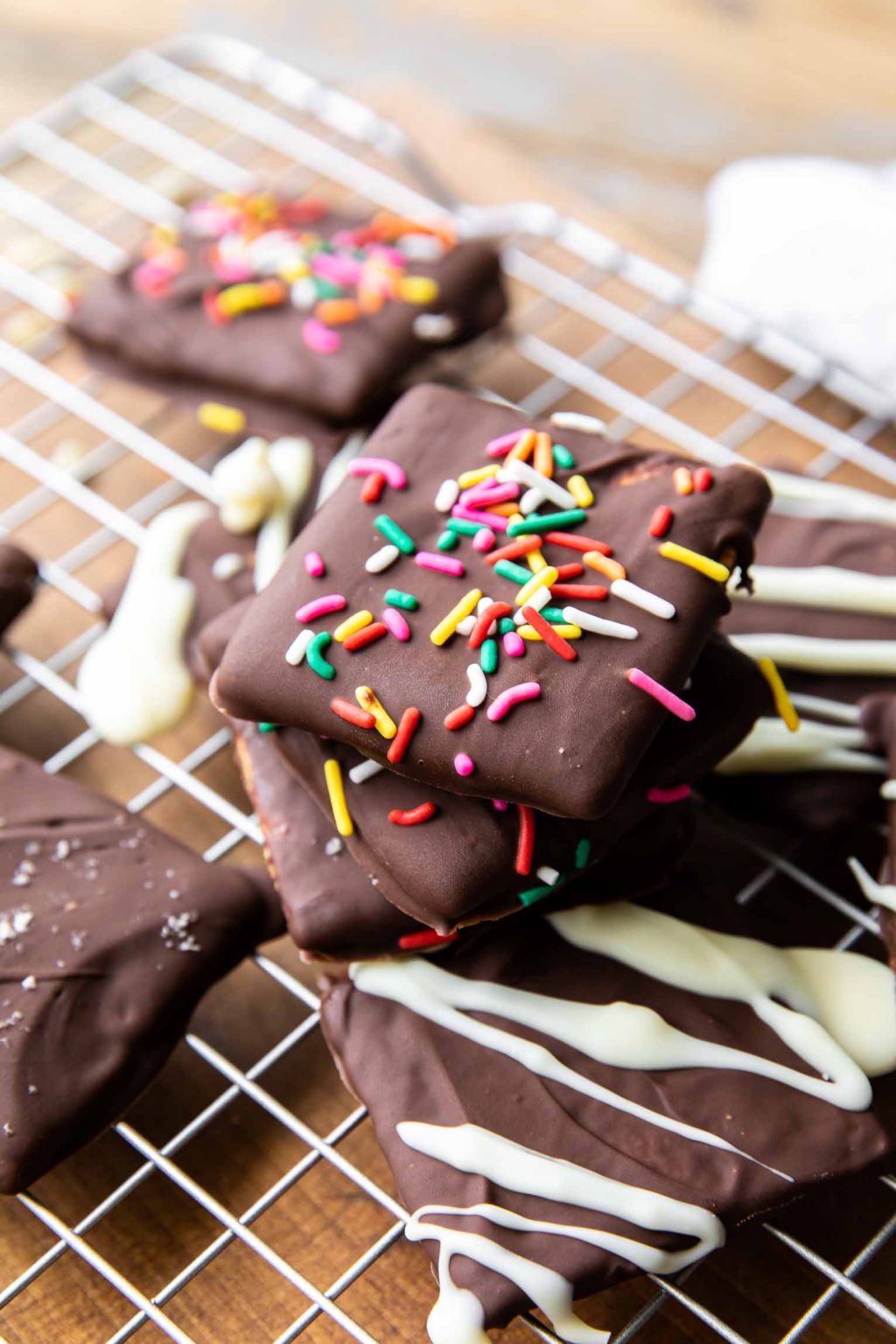 Chocolate-Covered Graham Crackers - Desserts & Drinks