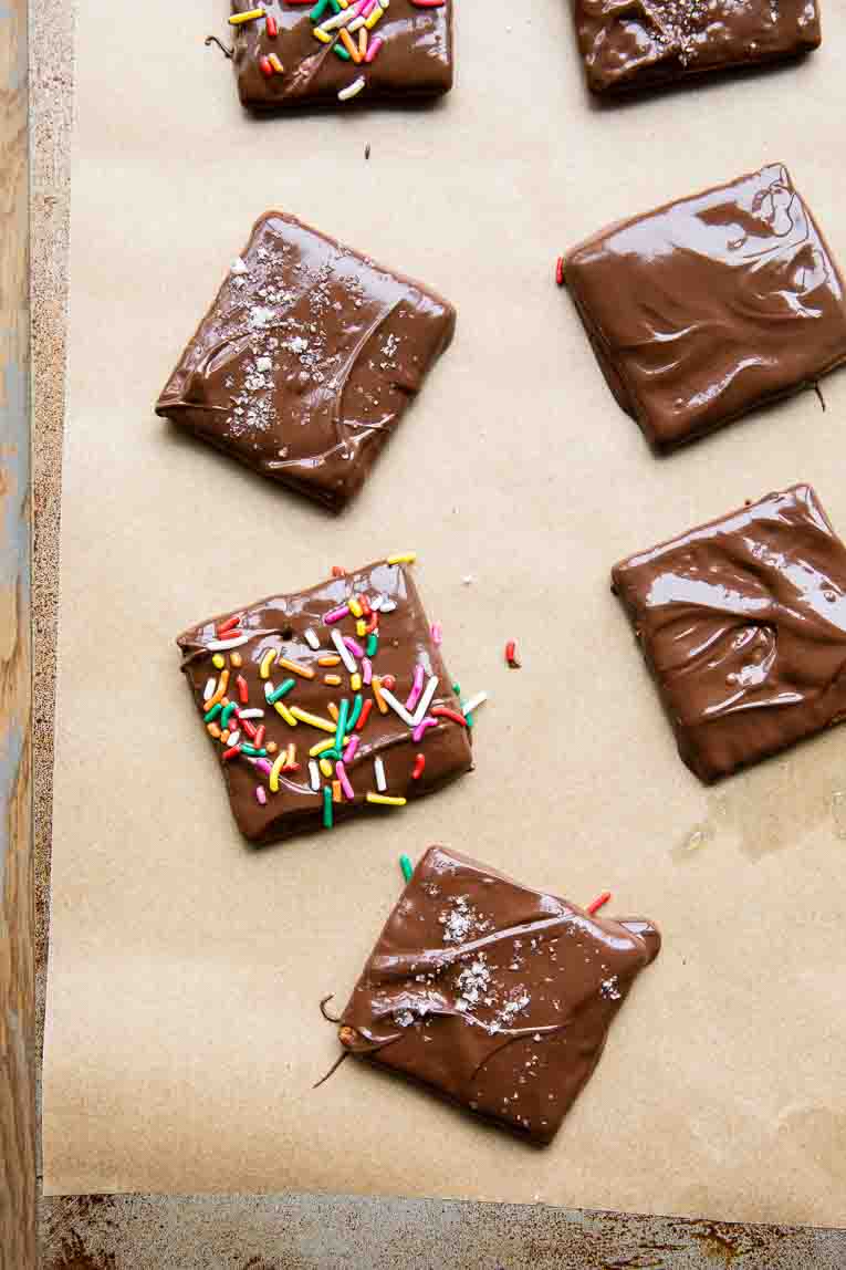Chocolate-Covered Graham Crackers - Desserts & Drinks