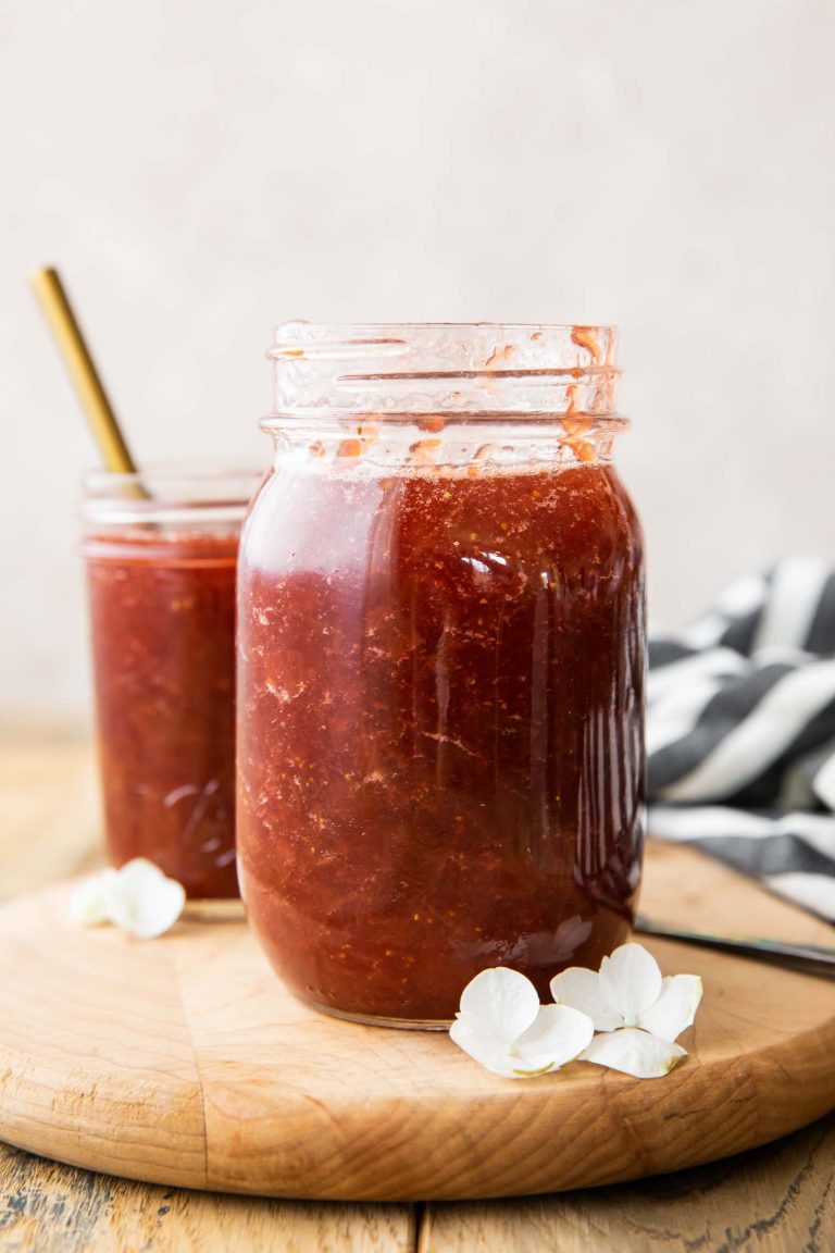 Strawberry Rhubarb Jam (Easy Recipe) - Desserts & Drinks