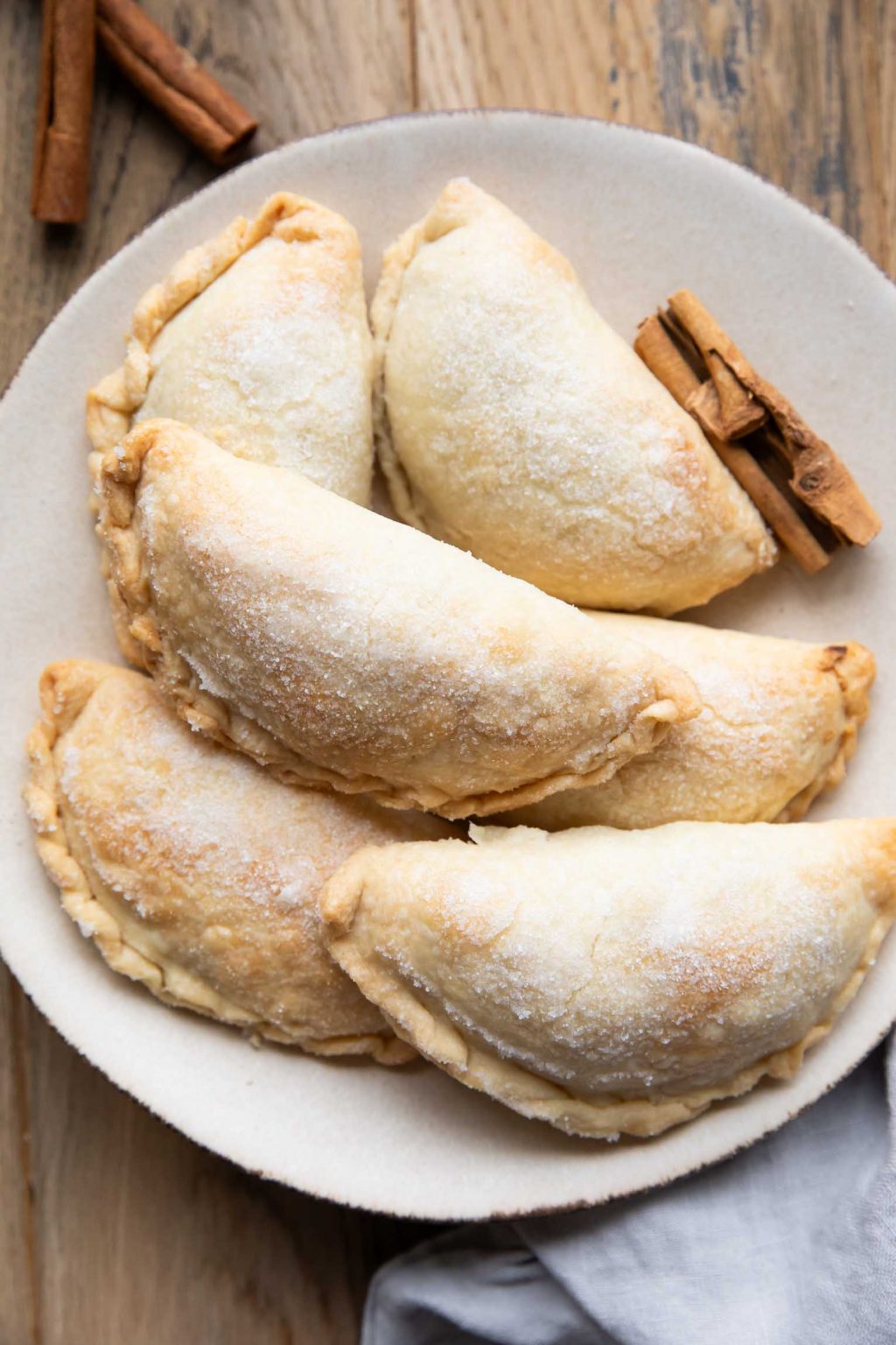 Peach Dessert Empanadas Recipe - Desserts & Drinks