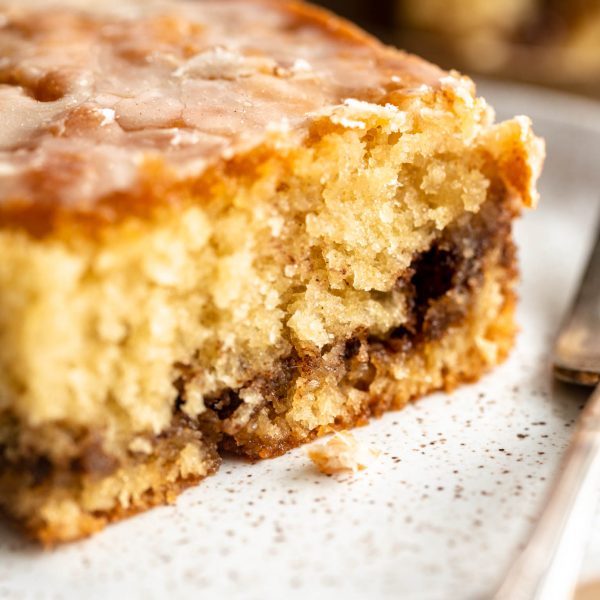Perfect Honeybun Cake (Works Every Time!) - Desserts & Drinks