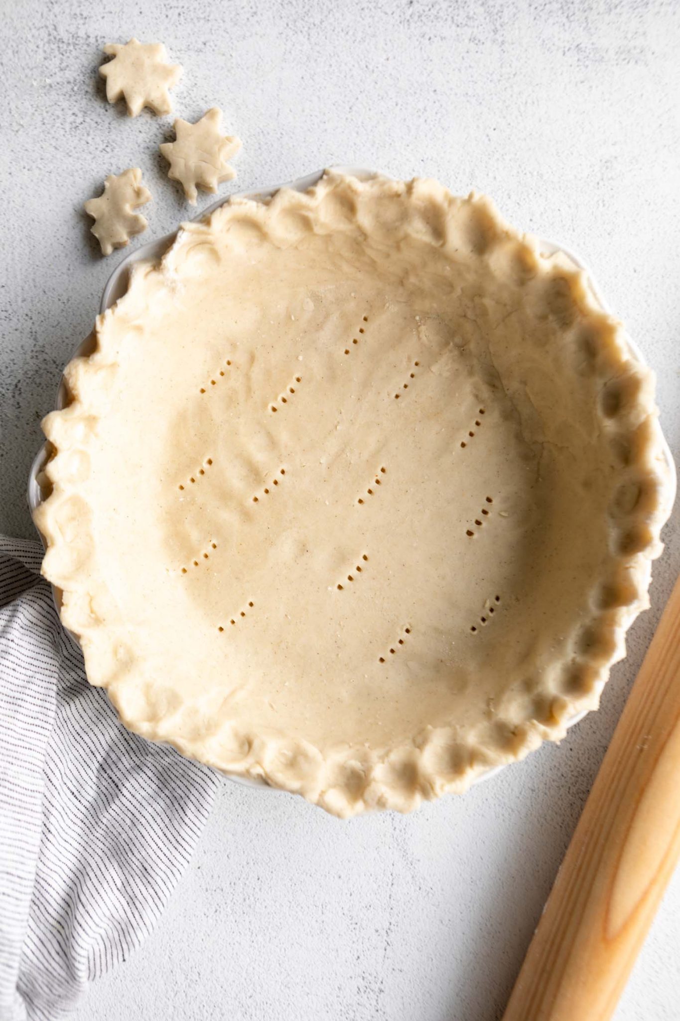 Easy Pie Crust (You'd Never Guess the Secret Ingredient!) - Desserts ...