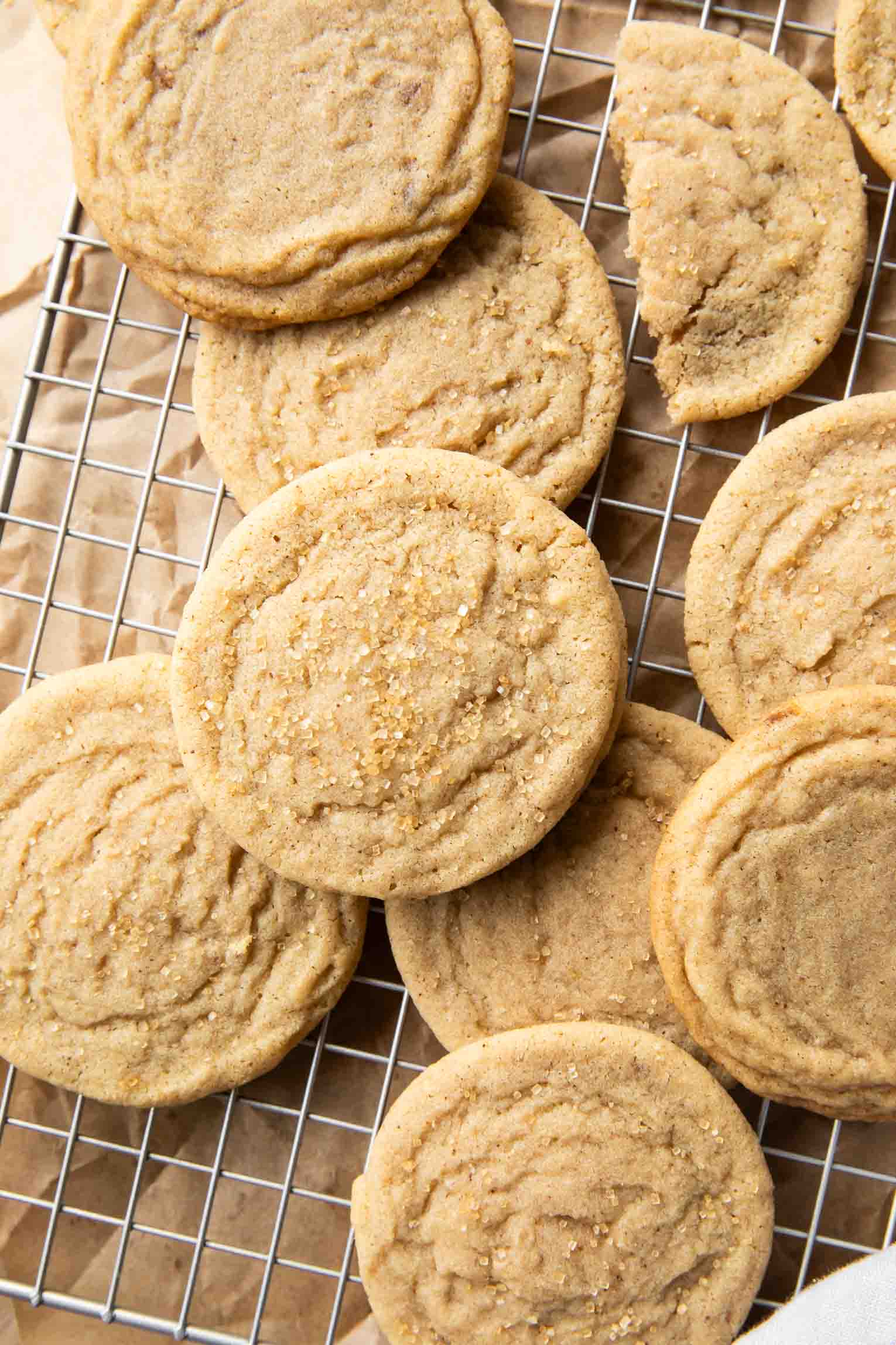 Brown Butter Sugar Cookies (Easy Recipe) - Desserts & Drinks