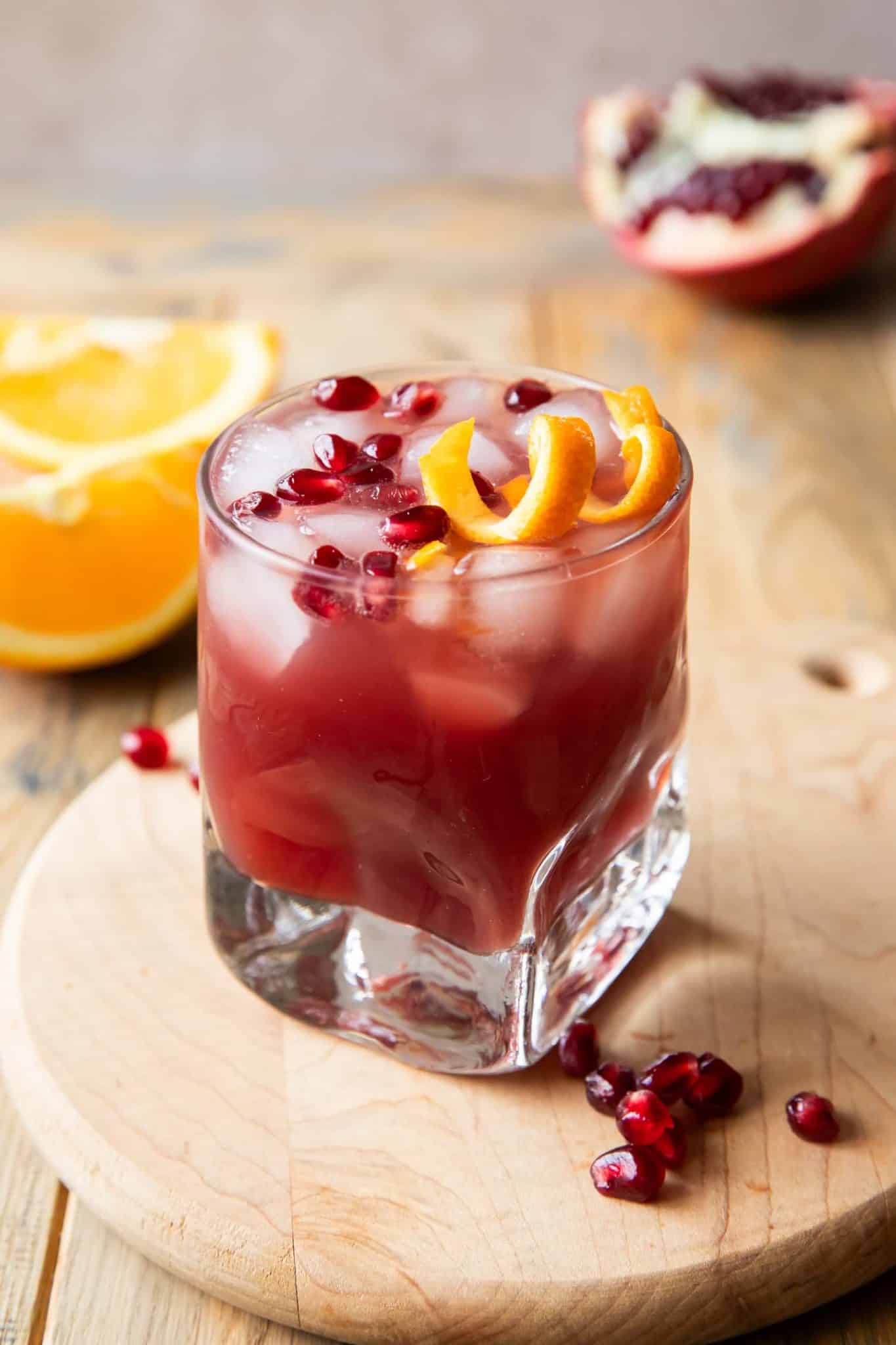 Fizzy Pomegranate Cocktail - Desserts & Drinks