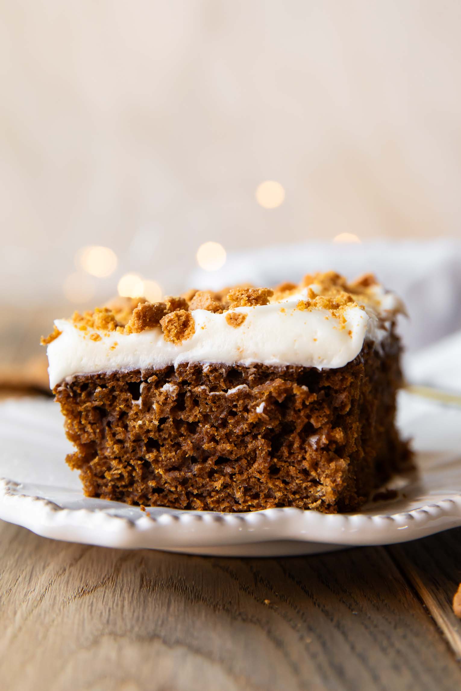 Easy Gingerbread Cake Recipe - Desserts & Drinks