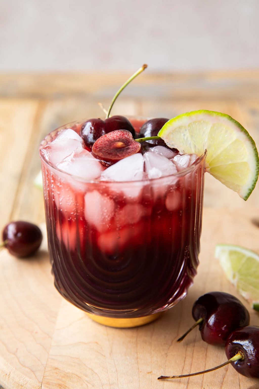 Tart Cherry Juice Mocktail (Sleepy Girl Mocktail) - Desserts & Drinks